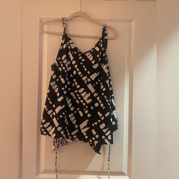 Tops | Wrap Around Tank Top Black And White Spots Size Xl | Poshmark